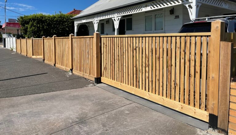 Timber Fencing: Explore Types, Material, Pros and Cons - Pentagon