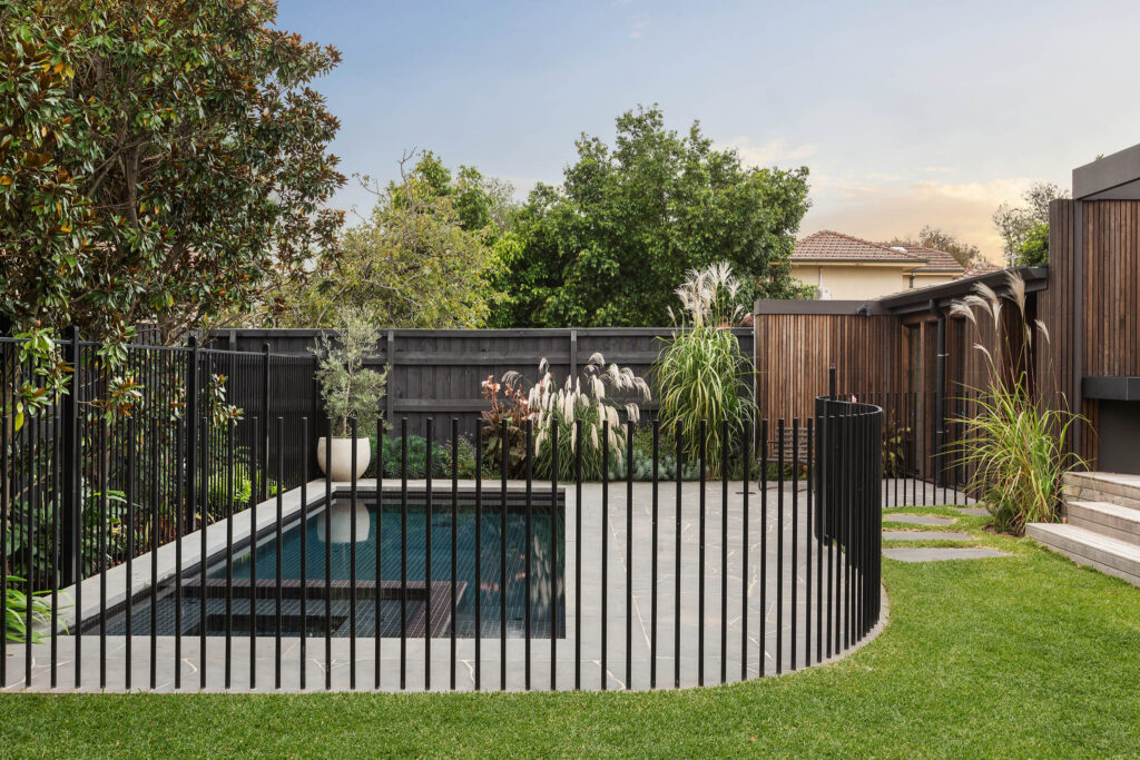 Everything To Know About Curved Fences - Pentagon