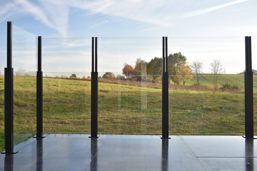 Discovering 10 Stylish Wind Reduction Fence Ideas - Pentagon